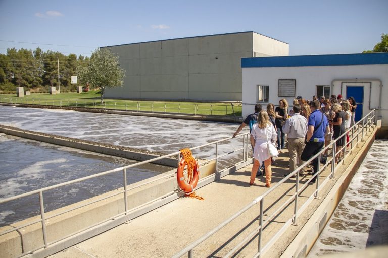 Técnicos y autoridades serbias de medio ambiente visitan la EDAR Copero ...